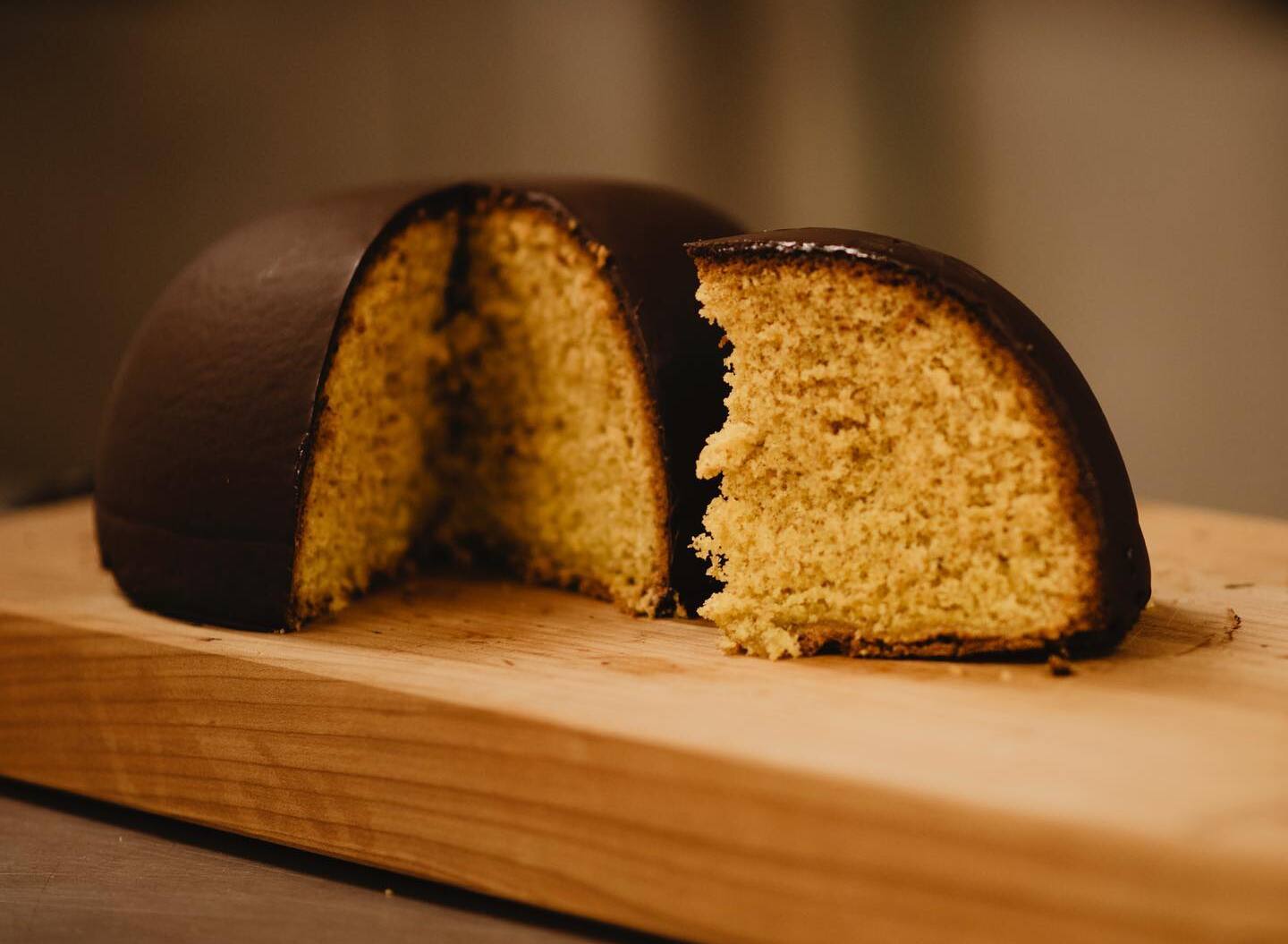 Parrozzo and Pan dell'Orso from Abruzzo - Gambero Rosso International