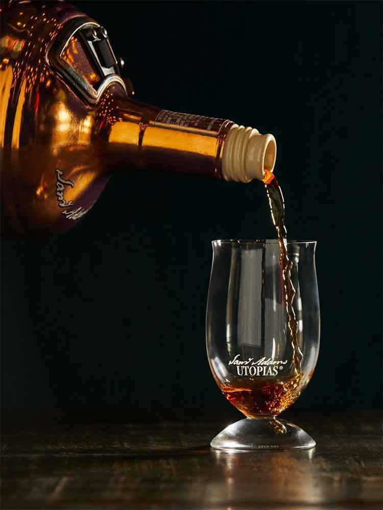 The illegal beer that has become an object of fetishism: The strange ...