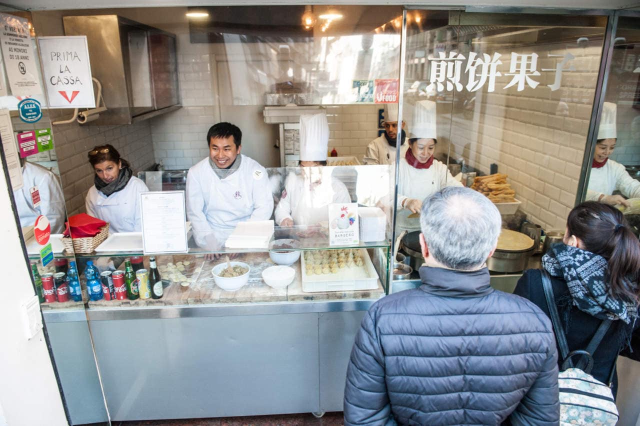Eighteen "lifesaver" Chinese trattorias in Milan - Gambero Rosso ...