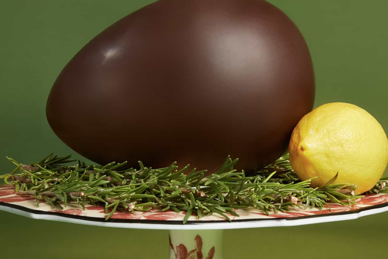 Gucci's Easter egg with Fabio Fazio's chocolate is lemon, rosemary, and ...