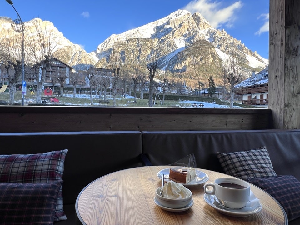 Mountain view bars: 6 terraces to eat and drink in the Dolomites chosen ...