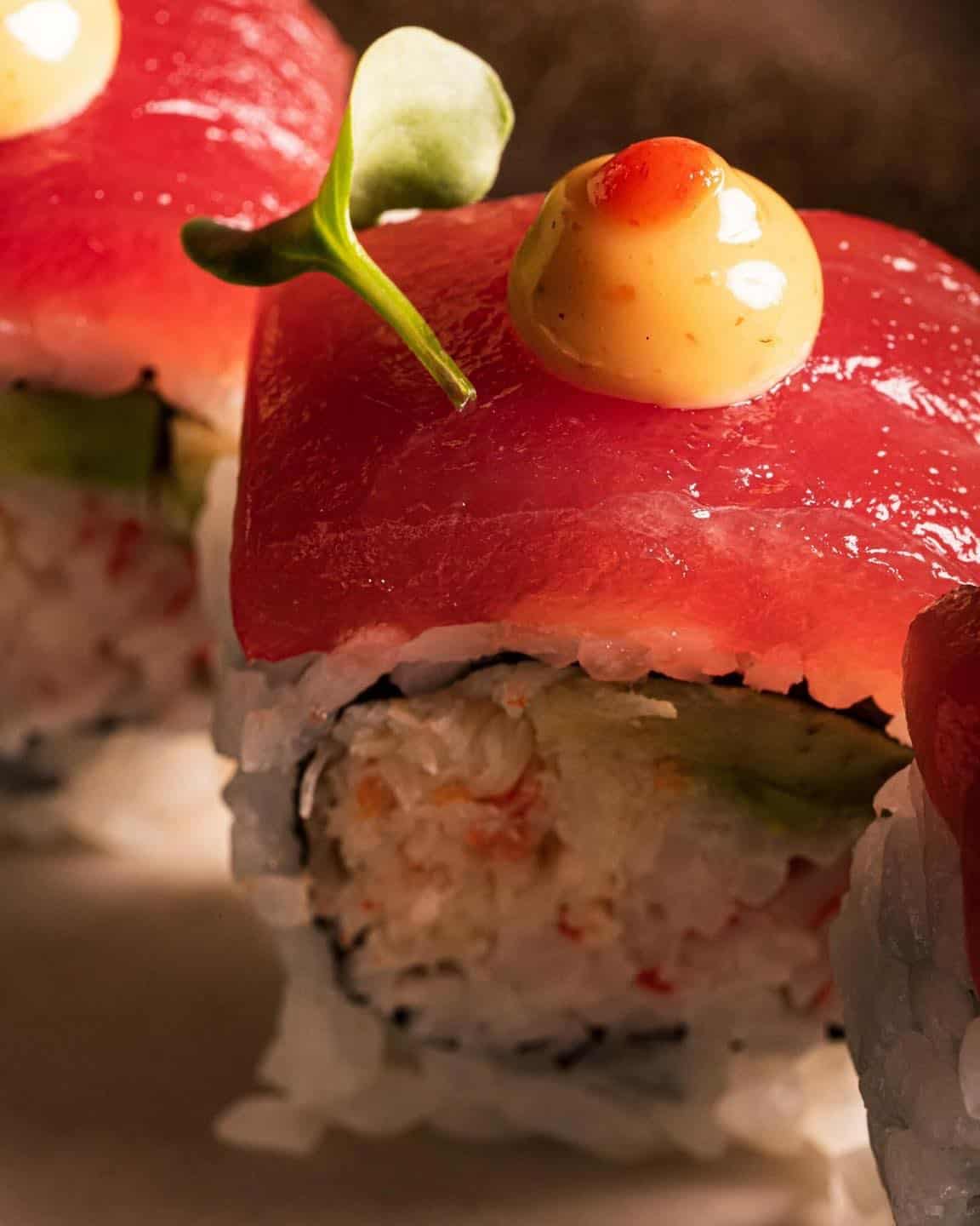 Not only pasta, potatoes, and provola. Where to eat in Naples the Nippo ...