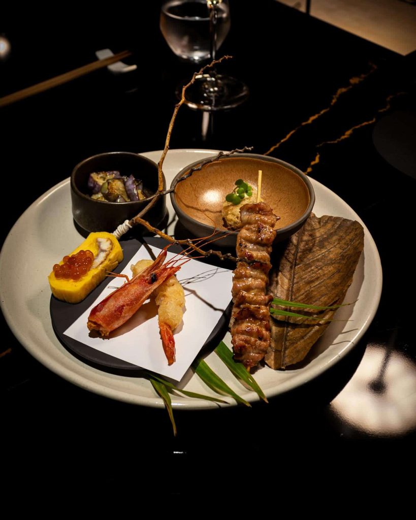 Not only pasta, potatoes, and provola. Where to eat in Naples the Nippo ...