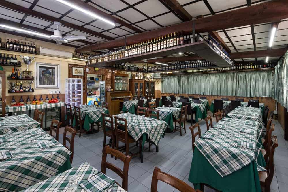One of the best carbonaras in Rome is eaten at a sports club - Gambero ...