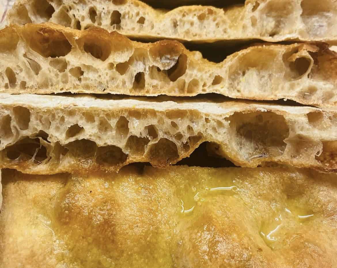 In Aprilia, a contemporary bakery has been born with French yeasts ...