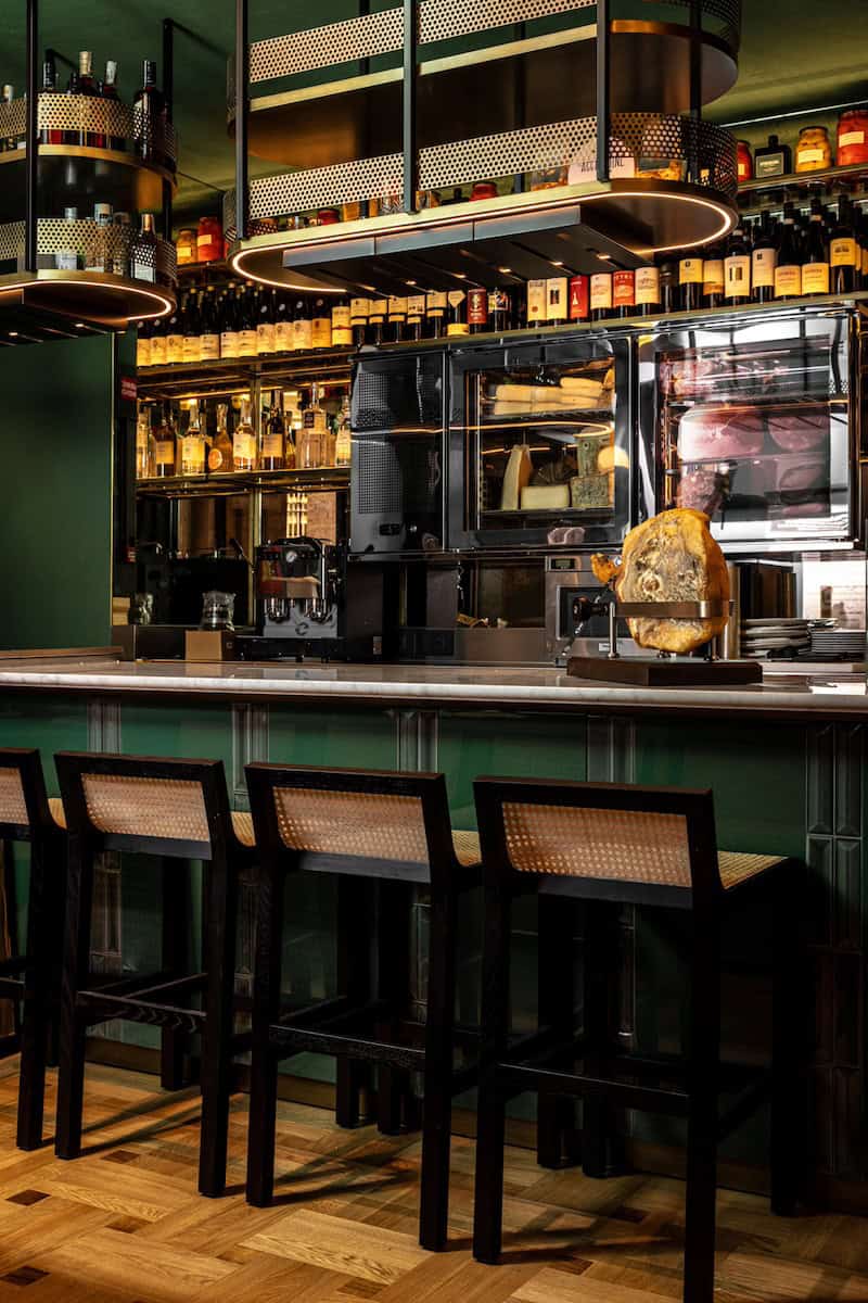 A milanese cuisine restaurant opens in the centre of Rome - Gambero ...