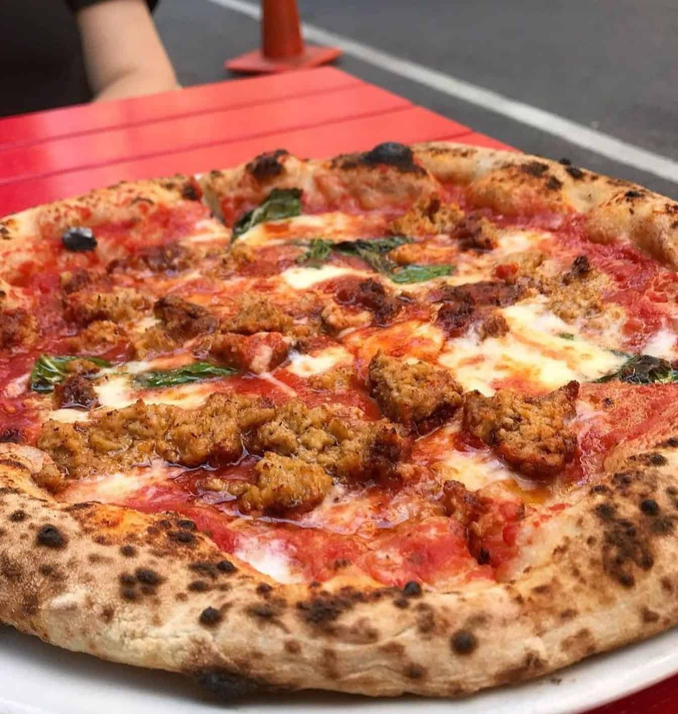 Where to eat Pizza in New York: the 10 best spots chosen by Gambero ...
