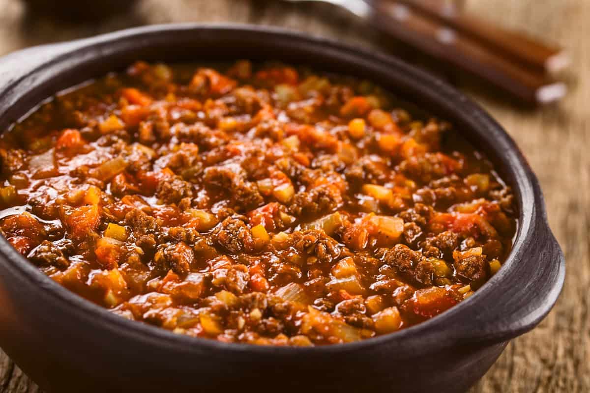 Neapolitan or Bolognese? The (tomato-free) history of the two ragùs ...