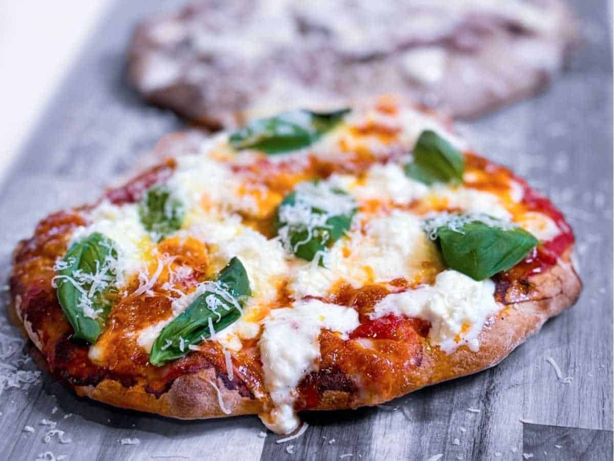 "I opened 85 pizzerias, now I hire seniors": the story of the Italian ...