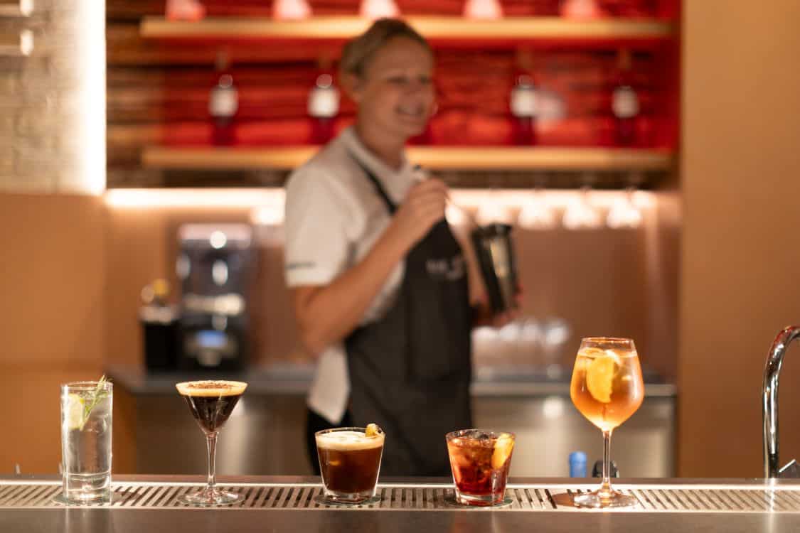 The first Starbucks flagship store in Europe opens in the heart of Rome ...