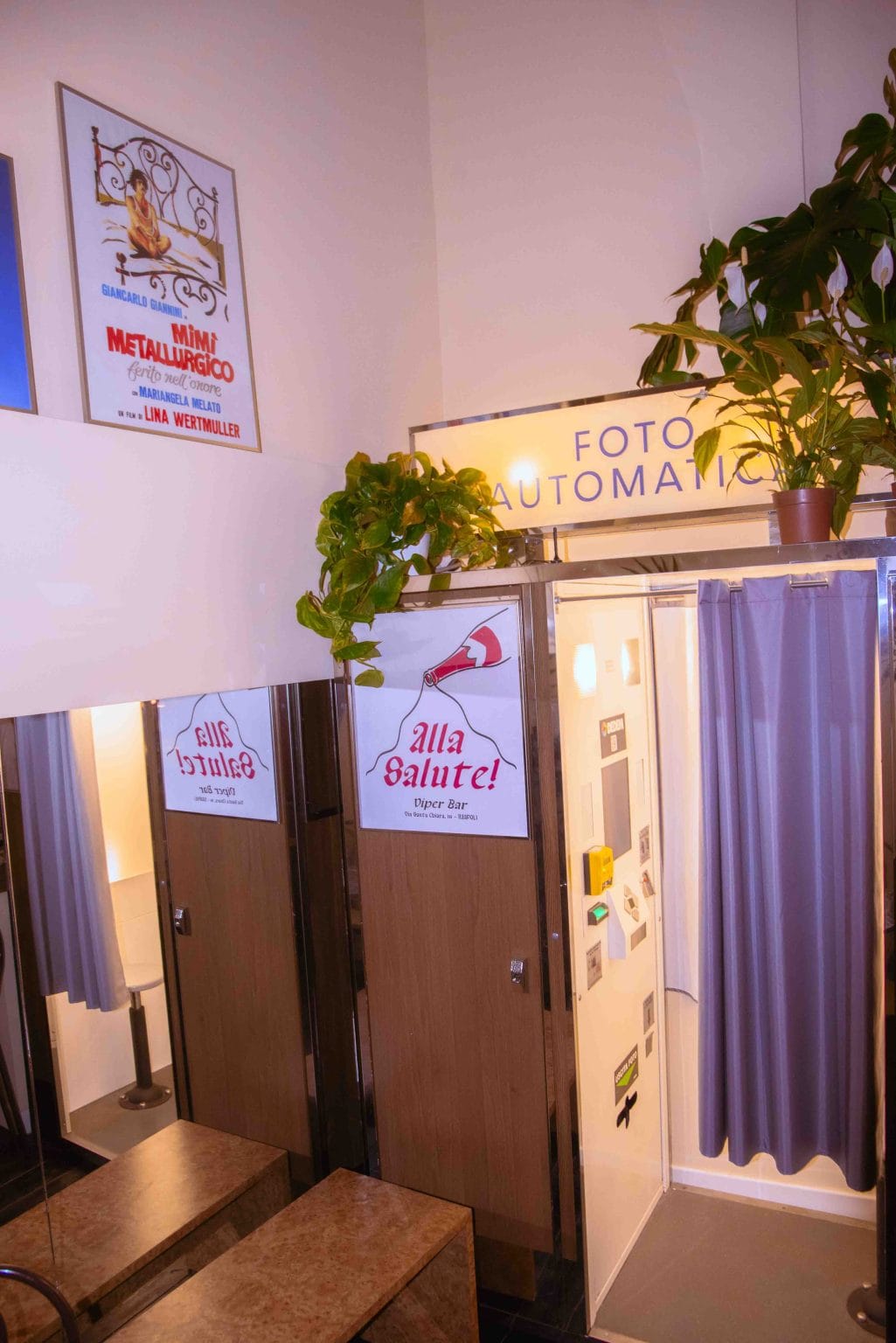 Bittersweet nostalgia: a retro bar inspired by the Seventies opens in ...