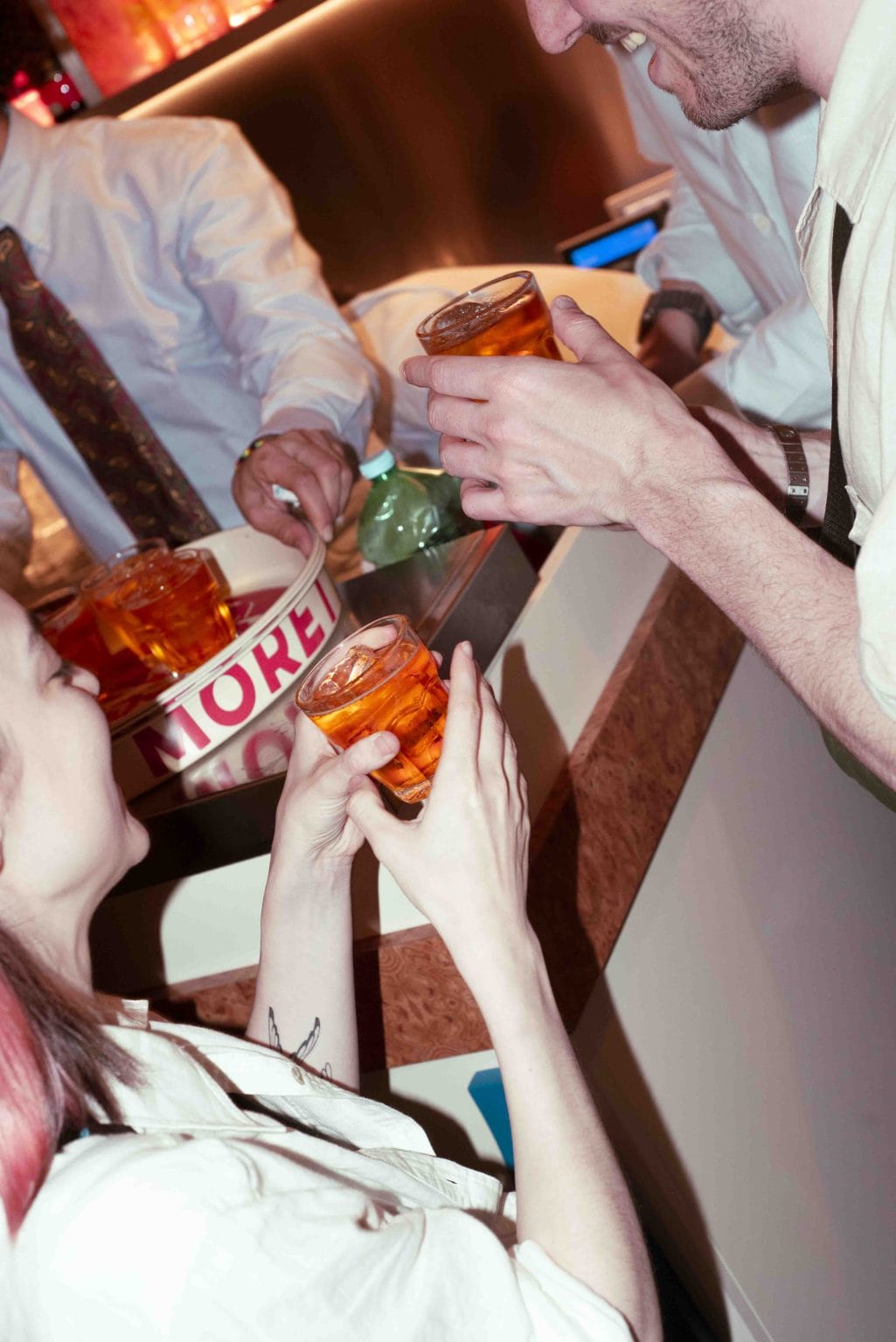 Bittersweet nostalgia: a retro bar inspired by the Seventies opens in ...